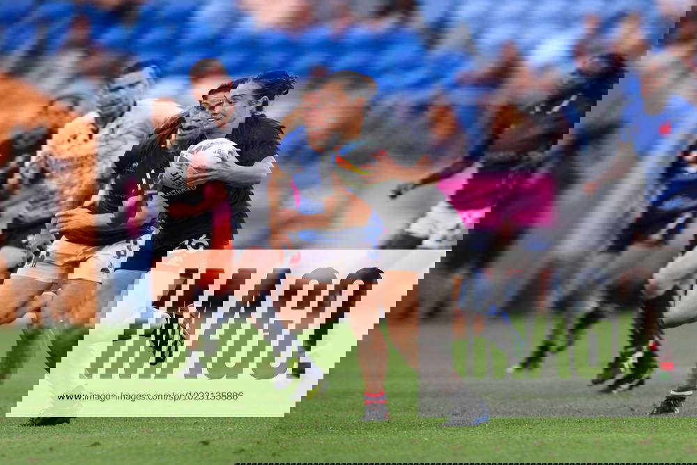 RUGBY SYDNEY SEVENS, Tysha Ikenasio of New Zealand runs the ball during ...