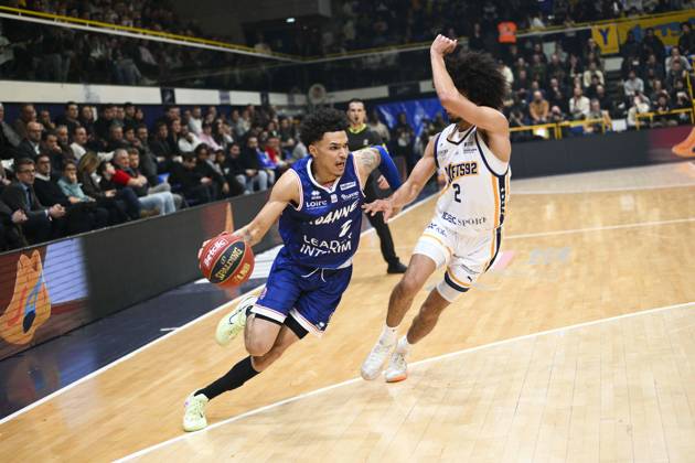 Justin James vs KYLE FOSTER BASKETBALL : Metropolitans 92 vs Chorale de ...