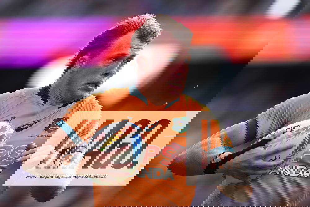 RUGBY SYDNEY SEVENS, Darby Lancaster of Australia runs the ball during ...