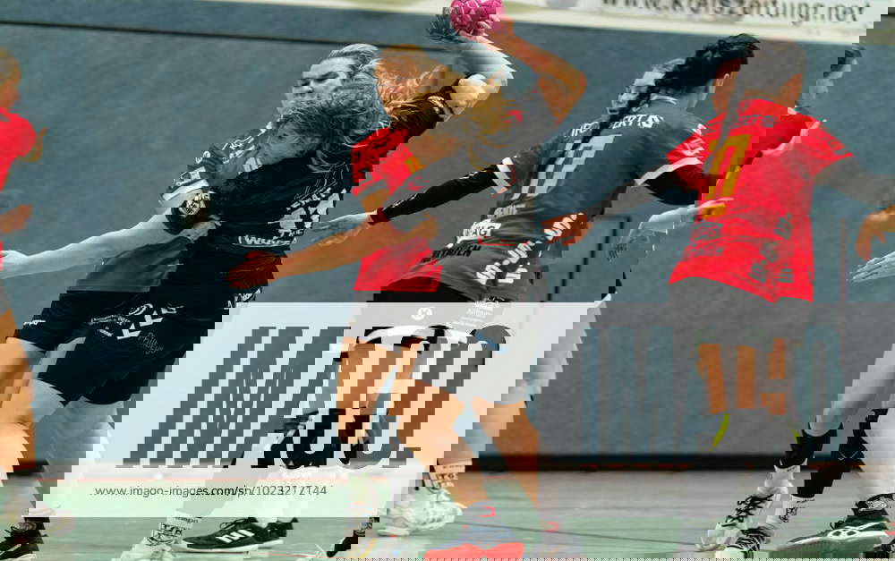 Sarah Lamp Buchholz 08 Rosengarten 11 vs Hannah Hoenig TG Nuertingen 10 ...