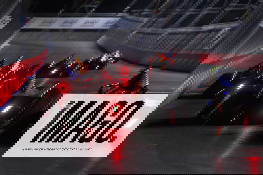 Jake Dennis GBR Andretti and other Gen3 race cars from the rear with ...