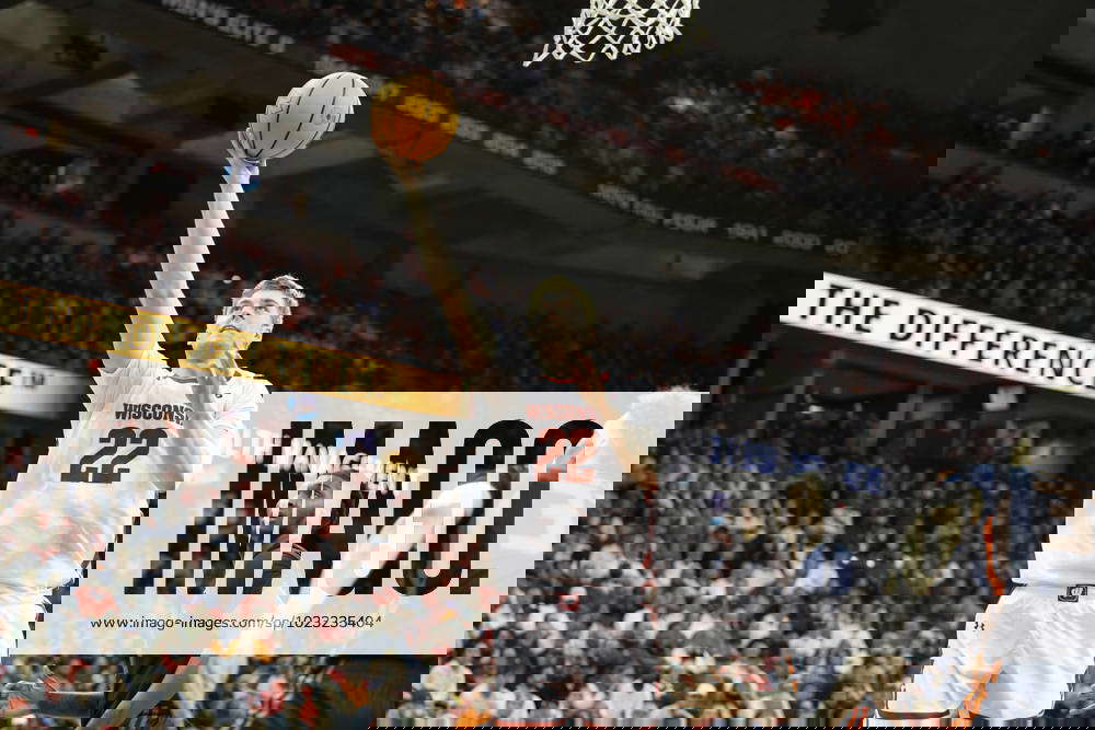 January 28, 2023: Wisconsin Badgers forward Steven Crowl (22) makes a ...