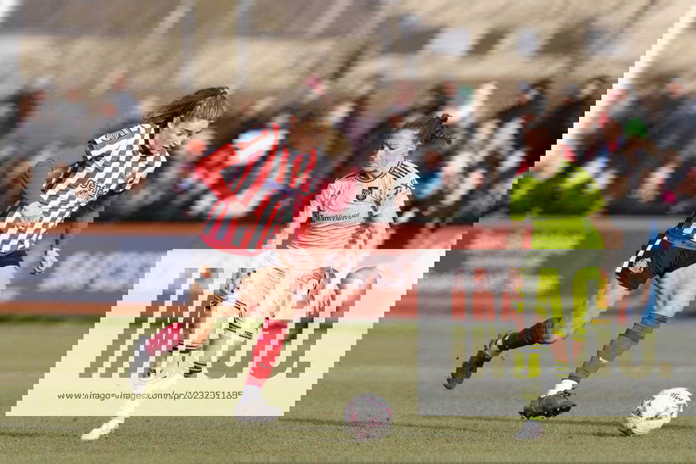 Eppleton Colliery Football Ground Emily Scarr of Sunderland in action ...