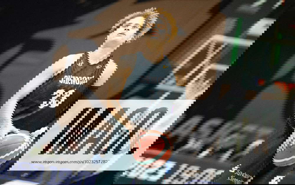 Myah Taylor No 33 Chemcats Chemnitz GER, basketball, Eintracht ...