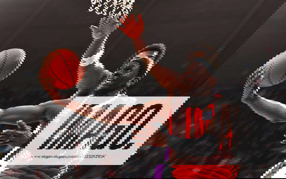 Isaac Bonga (Bayern Basketball, 9) versucht zu punkten. GER, FC Bayern ...