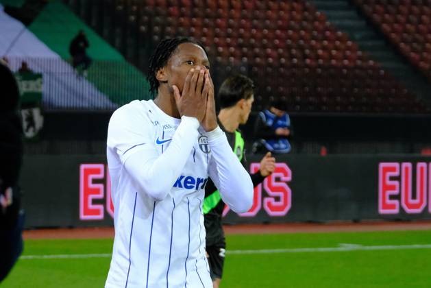 Fc Zurich Midfielder Cheick Conde - Credit Suisse Super League ...