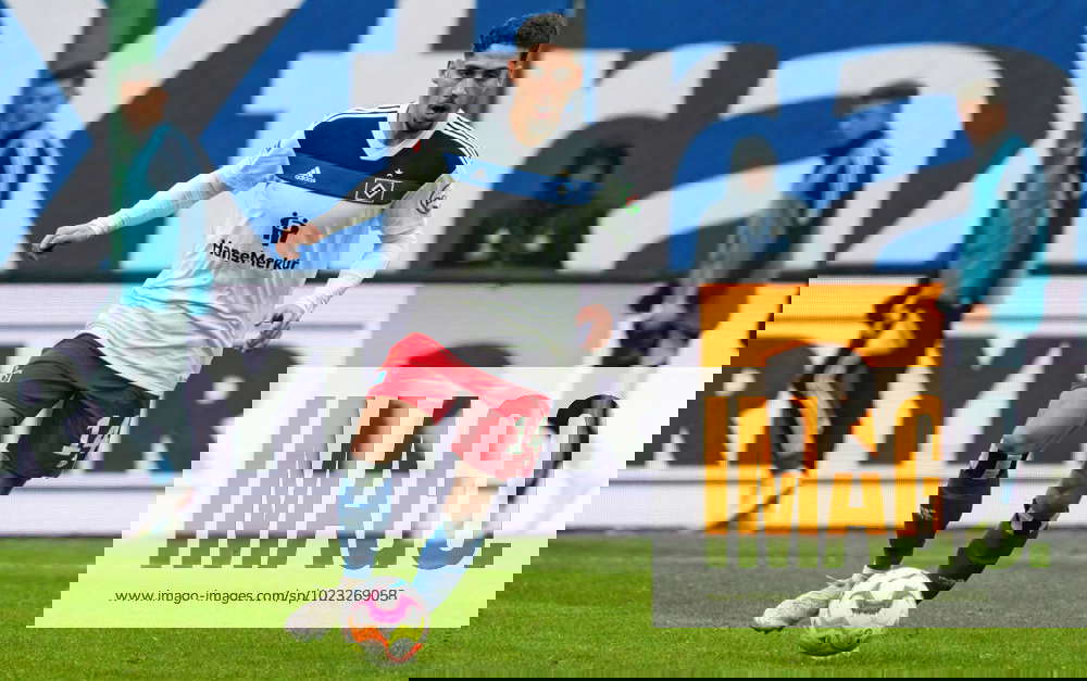 Ludovit Reis (Hamburger SV 14) Hamburger SV vs. Eintracht Braunschweig, Fussball, 2. Bundesliga, Spi