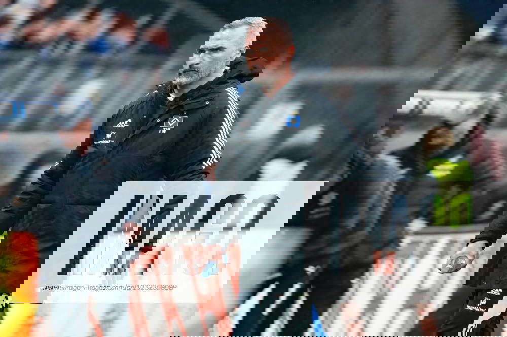 Tim Walter Hamburger SV coach is angry Hamburger SV vs Eintracht ...