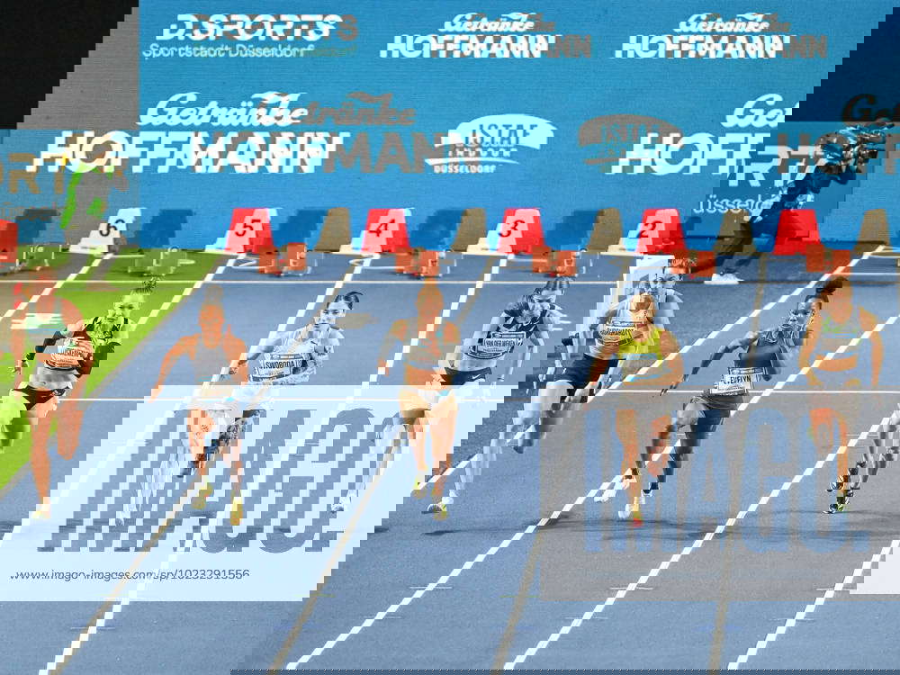 Womens 60m final Alexandra Burghardt GER , Tristan Evelyn BAR , Gina Lueckenkemper GER, sprint