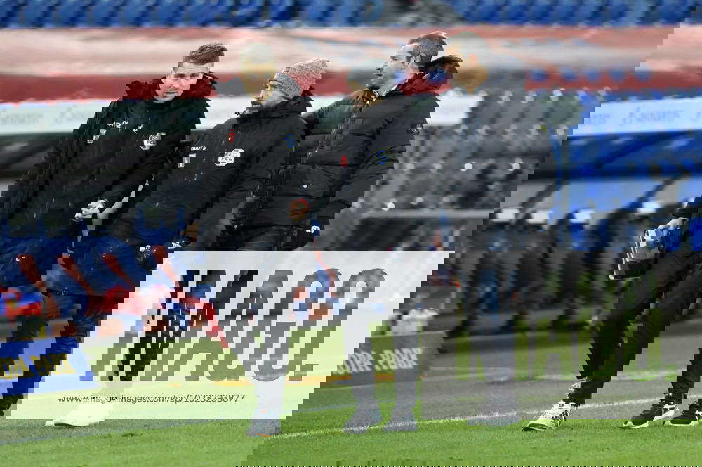 V l n r assistant coach Claudio Lustenberger, re assistant coach Roman ...