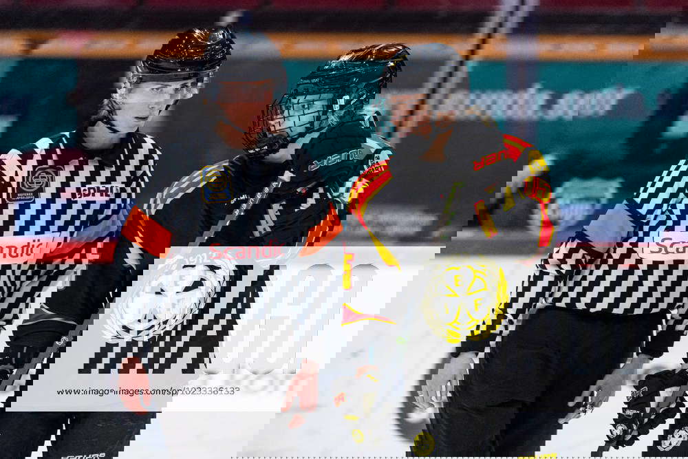 230130 Judges Anna Hammar and Brynäs Lara Stalder during the SDHL ice ...