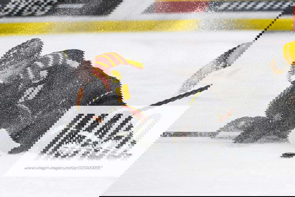 230131 Brynäs Johannes Kinnvall during the ice hockey match in the SHL between Brynäs and