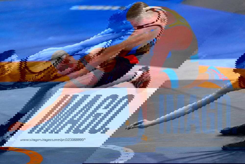 230203 Denny Chjan, Sparvägen BK och Christoffer DahlÃ n, AIK Brottning ...