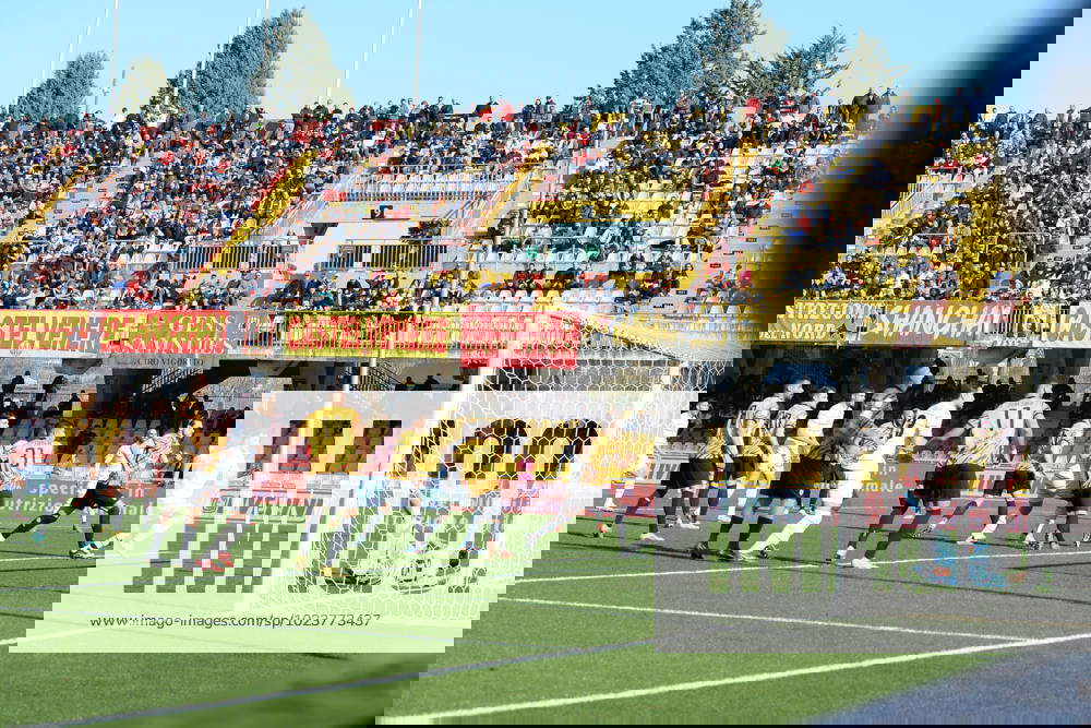 February 4, 2023, Benevento, Italy: Nicholas Pierini af Venezia FC ...