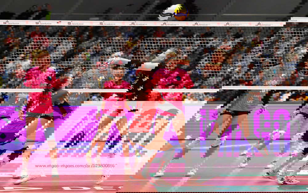 4 2 2023, Elisa Lohmann DSC and Monique Strubbe DSC together at the ...