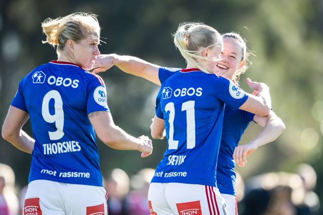 Karina Saevik of Valerenga celebrates with Stine Ballisager Pedersen ...