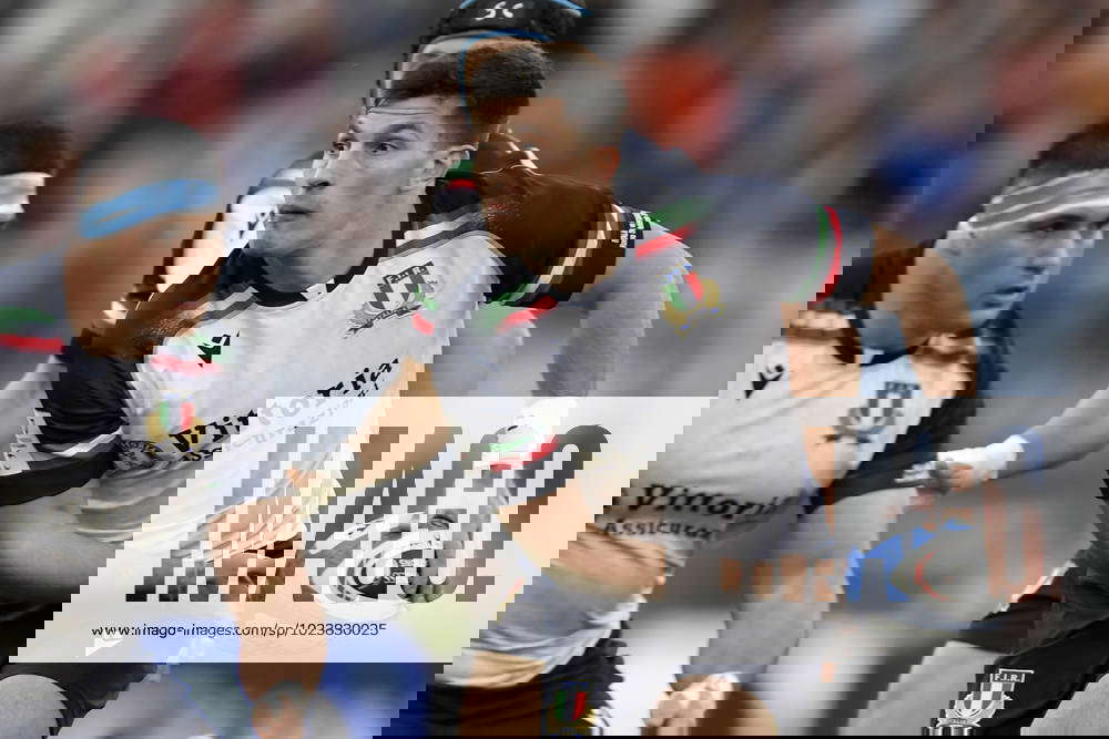 Tommaso Allan of Italy during the Six Nations rugby match between Italy ...