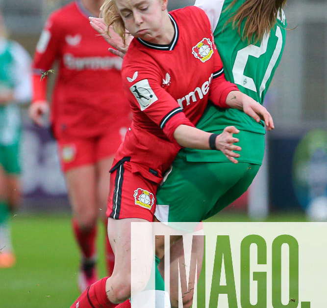 f l Caroline Siems Bayer 04 Leverkusen, 13 and Chiara Hahn SV Werder ...