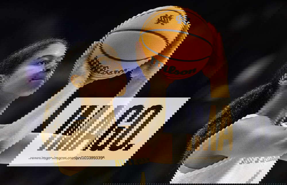 February 05, 2023: Notre Dame guard Cassandre Prosper (4) shoots the ...