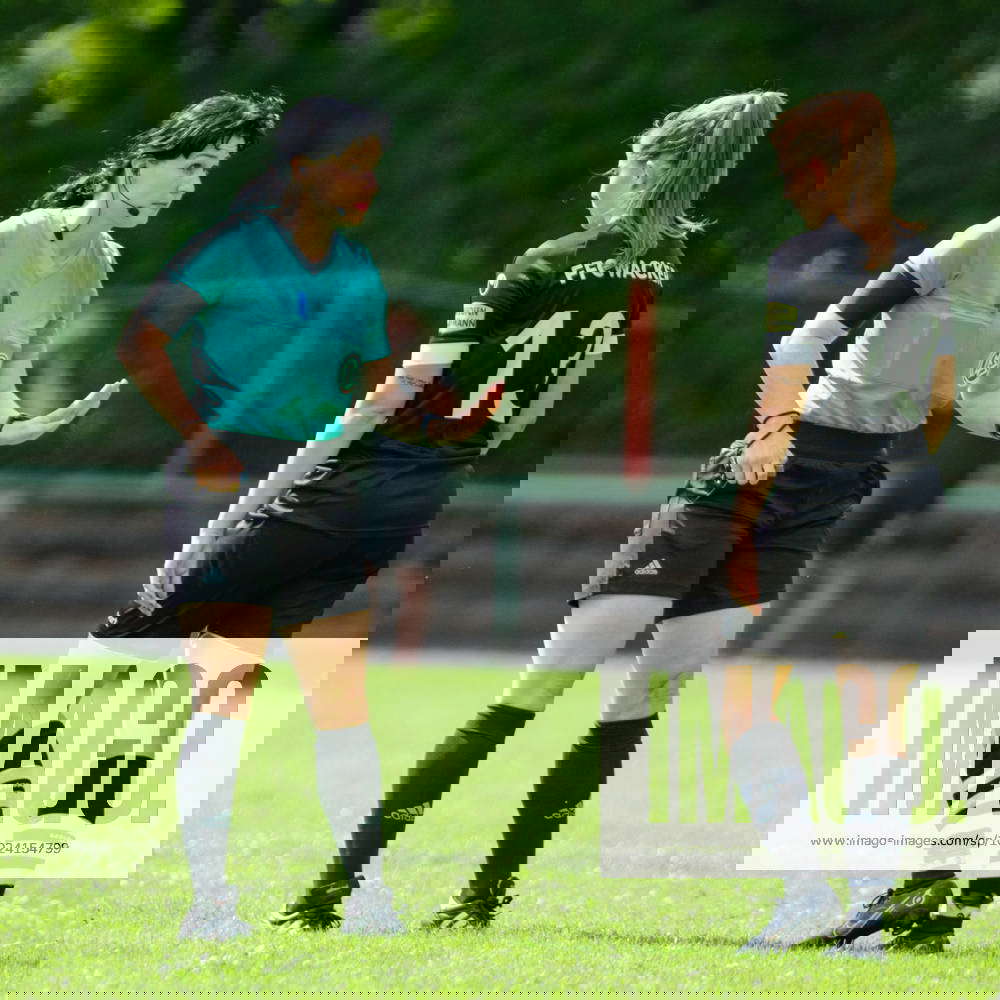 Silke Fritz referee in, Lisa Flötzner 13 FFC Wacker München, FFC Wacker ...