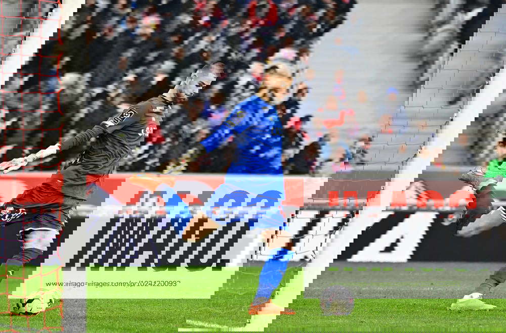 Lucas Chevalier ( 30 - Lille ) - FOOTBALL : Lille vs Strasbourg - Ligue