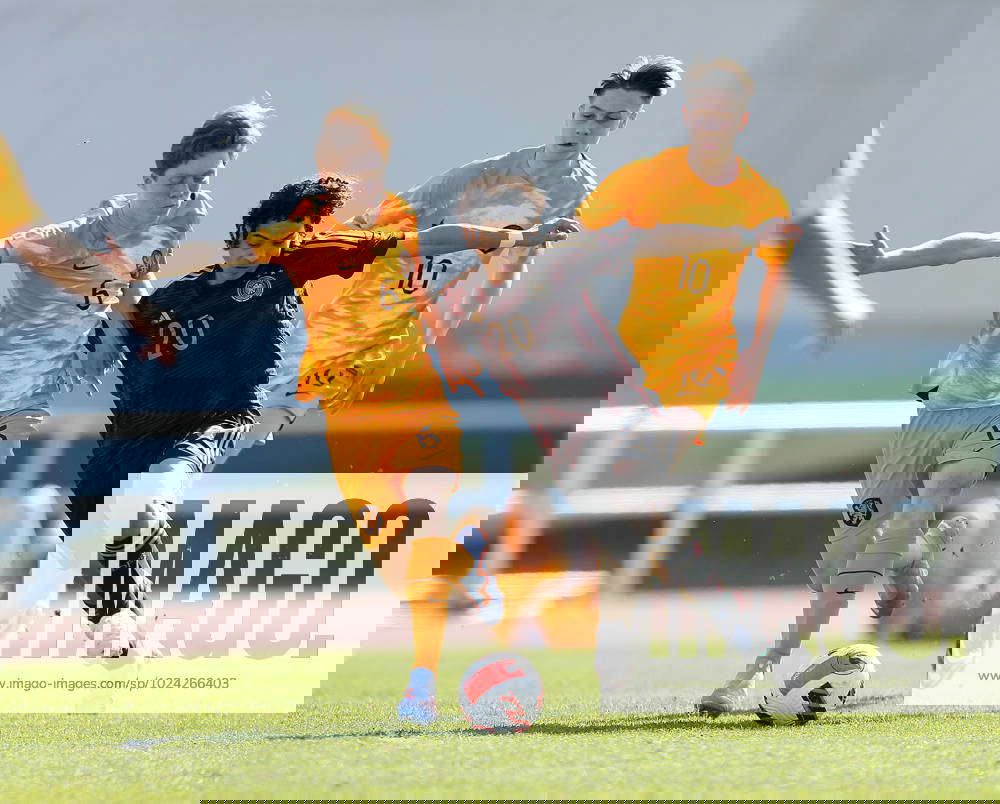 V li Benjamin Nagel NED , Kilian Sauck GER Sports Football ...