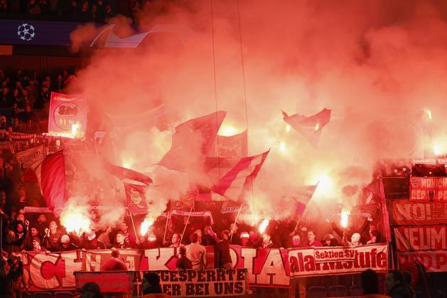 Pyro, pyrotechnics, smoke pots, bengalos, in Bayern Blog, 14 02 2023 ...