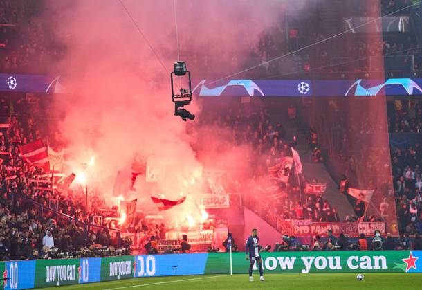 FCB fans with pyro in the eighth finals match PARIS SG - FC BAYERN ...