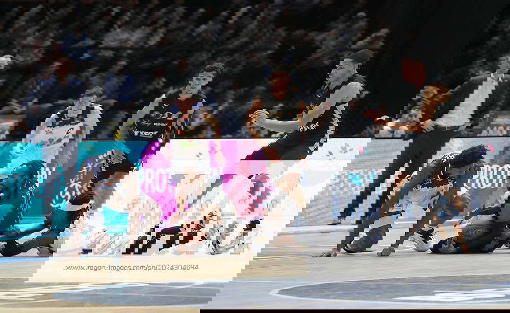 Selom Mawugbe Rostock Seawolves , Divine Myles Basketball Loewen ...