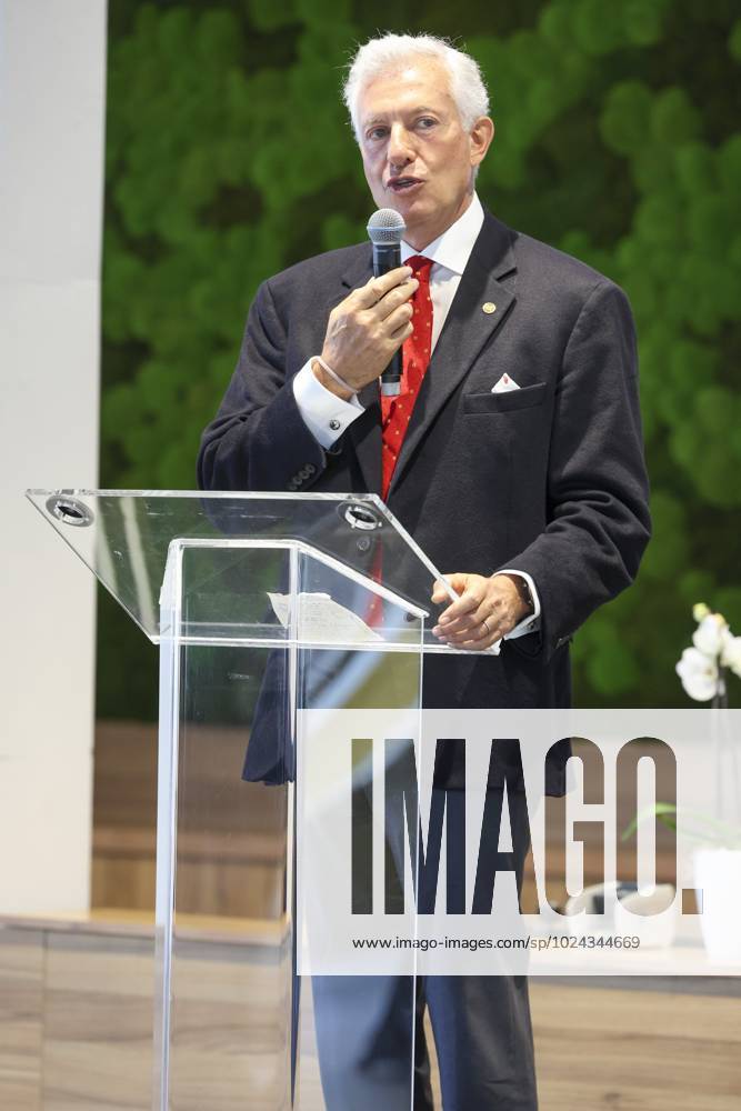 BRUGELETTE BELGIUM - FEBUARY 17 : Eric Domb- Conference de presse Pairi ...