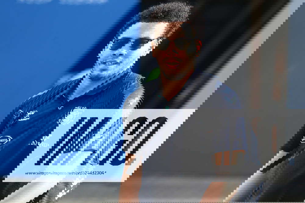 Hull Football Club v Castleford Tigers Betfred Super League Darnell ...