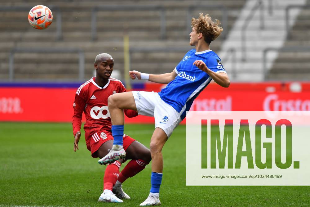 SL16 s Birame Diaw and Jong Genk s Nolan Martens pictured in action ...
