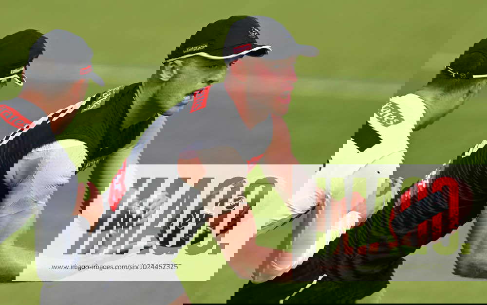 AFL MAGPIES TRAINING, Tyler Brown of Collingwood (right) hand balls the ...