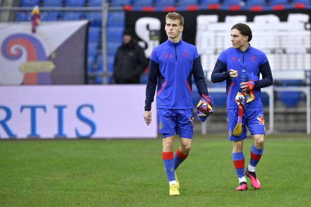 Anton Kade, re Hugo Vogel, FCB, FC Basel Servette FC, Super League ...