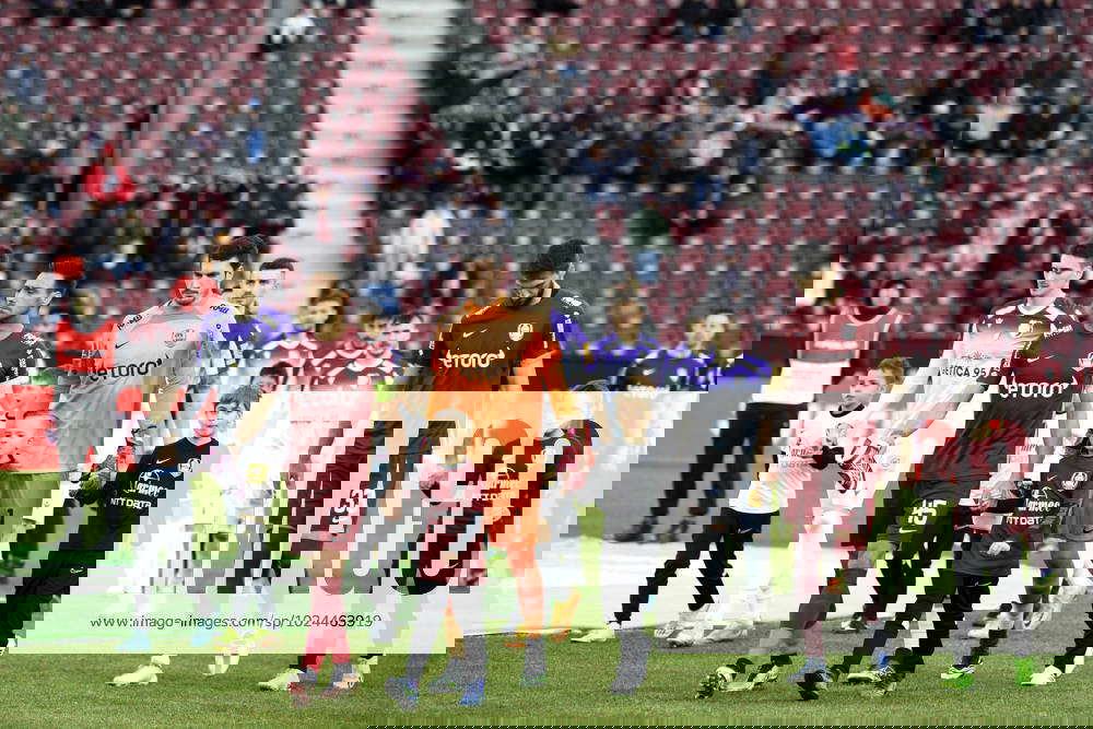 CFR Cluj v FC Arges - SuperLiga Players of CFR Cluj during Romania ...