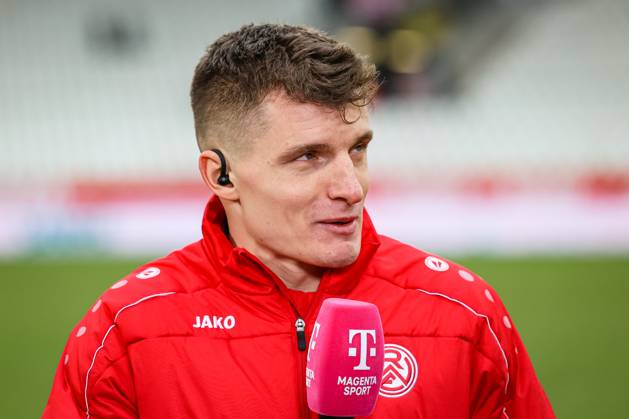 Thomas Eisfeld Rot Weiss Essen Thomas Eisfeld in the interview soccer ...