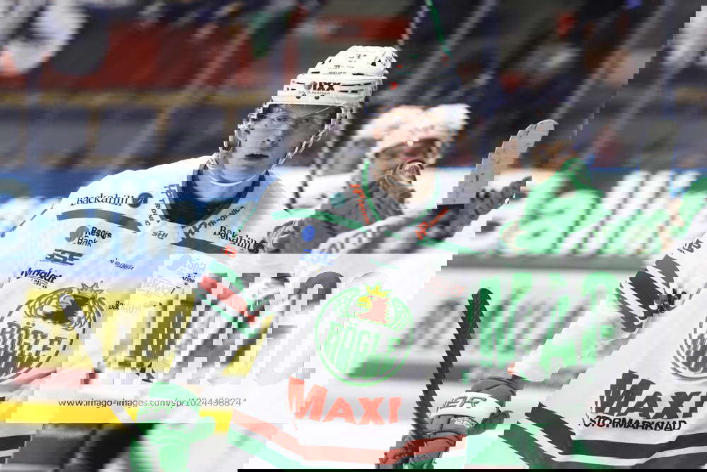 LINKÖPING 20230221 Rögles Adam Edström is congratulated by his ...