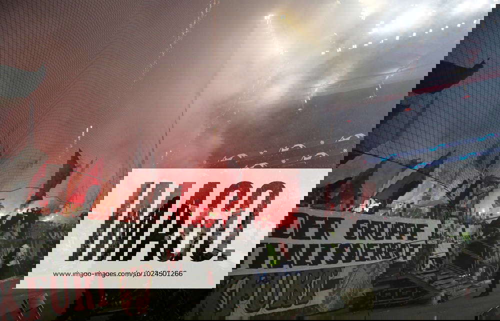 SGE Ultras ignite pyrotechnics 21 02 2023, soccer, UEFA Champions ...