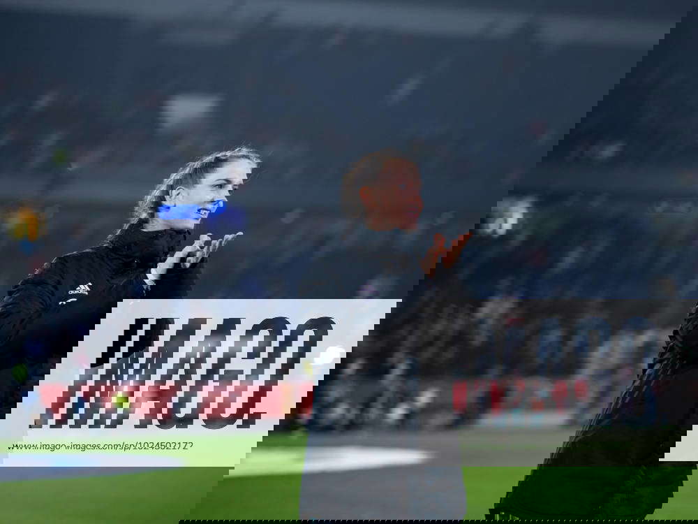 Ena Mahmutovic Germany, 12 thanks the fans, GER, Germany vs Sweden, DFB ...