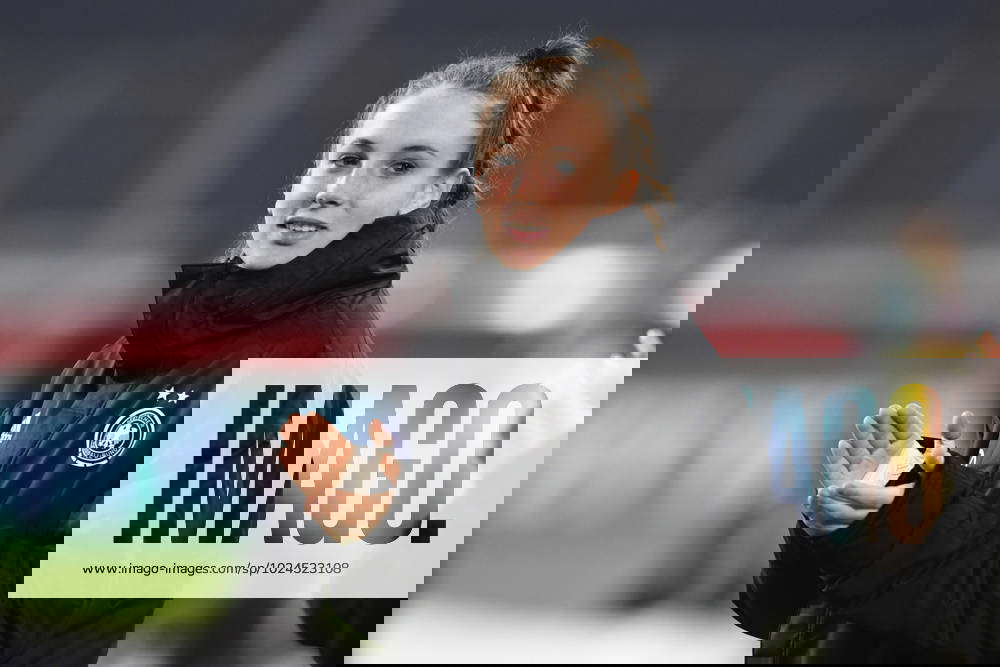 Goalkeeper Ena Mahmutovic Germany GER, DFB football women Laenderspiel ...