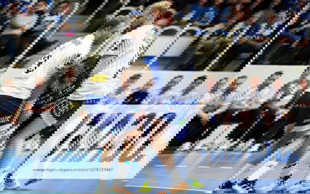 230224 Alingsas Fredrik Hellgren fastnar mellan Ystad IFs Christoffer ...