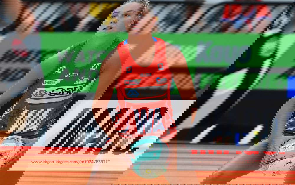 NETBALL TEAM GIRLS CUP, Lili Gorman-Brown of the Swifts passes the ball ...