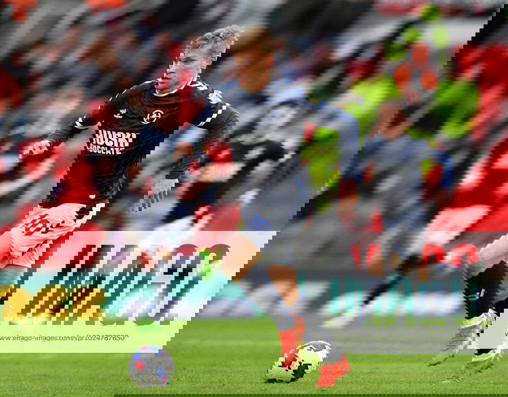 Stoke City v Millwall Sky Bet Championship Zian Flemming of Millwall in ...