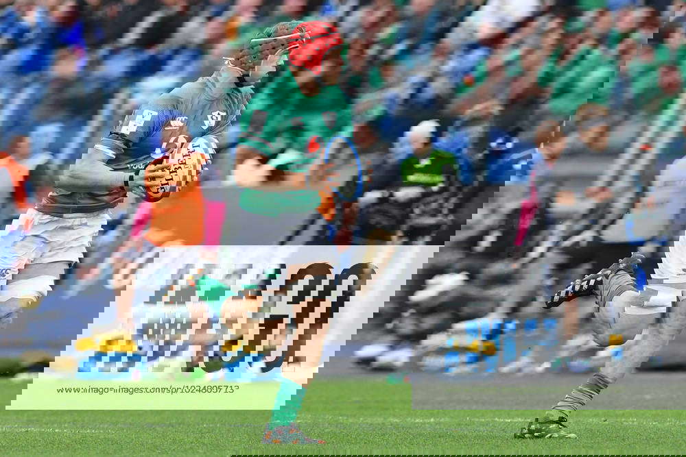 Josh van der Flier of Ireland during 6 Nations International rugby ...