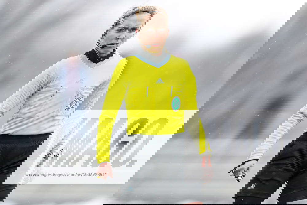 Julia Boike referee single picture, action, action, 26 02 2023, Munich ...