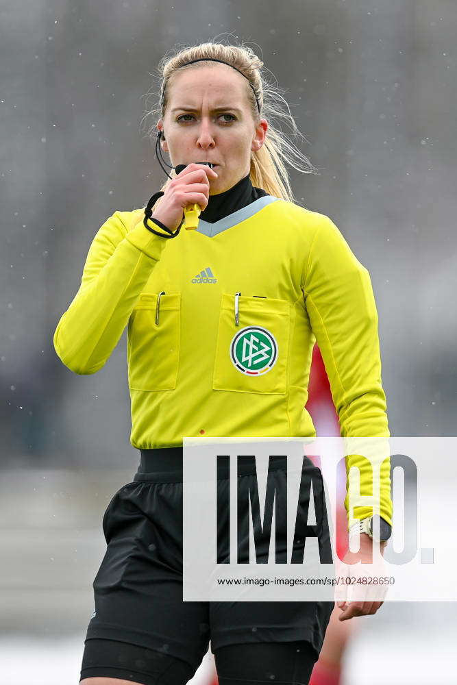 Julia Boike referee single picture, action, action, 26 02 2023, Munich ...