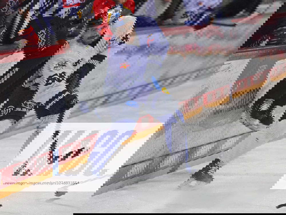 Ryan McKiernan EHC Red Bull Muenchen, 58 pulled off Duesseldorf EG vs ...