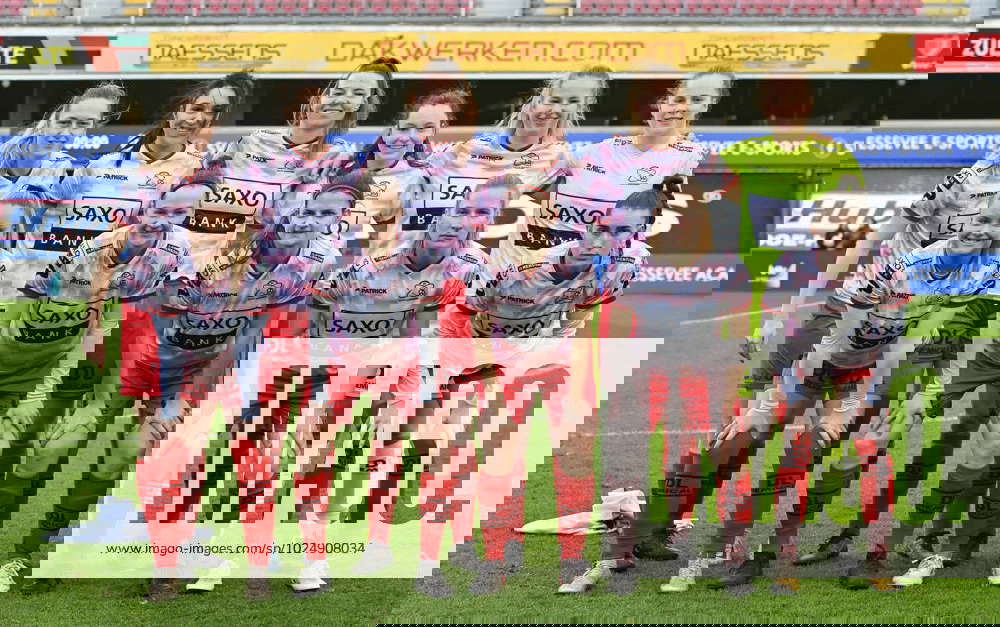 ZULTE-WAREGEM VS CHARLEROI team of Zulte Waregem with up from L to R ...