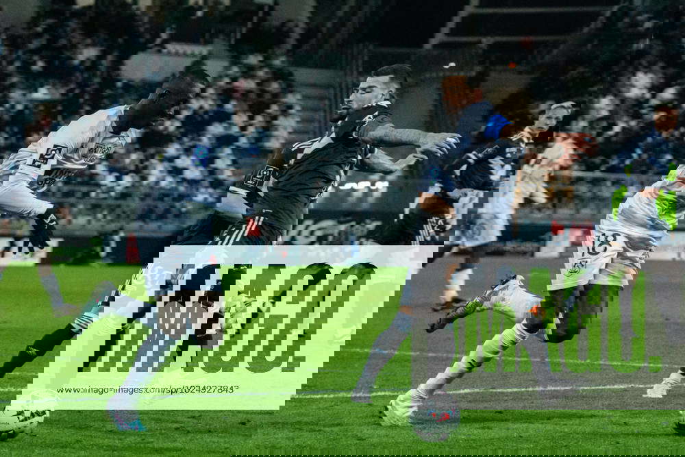 Papiss CissÃ (Amiens SC) FOOTBALL : Amiens SC vs Girondin de Bordeaux ...