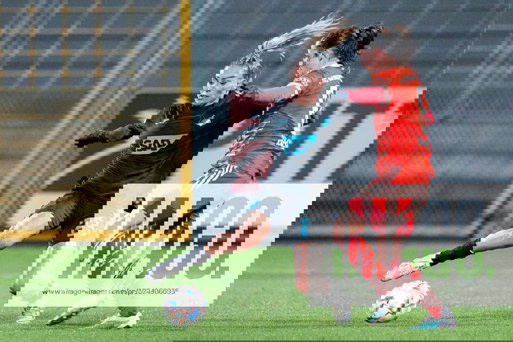 v li Ereleta Memeti TSG, 23 , Tuva Hansen FCB, 6 , duel, duel scene ...